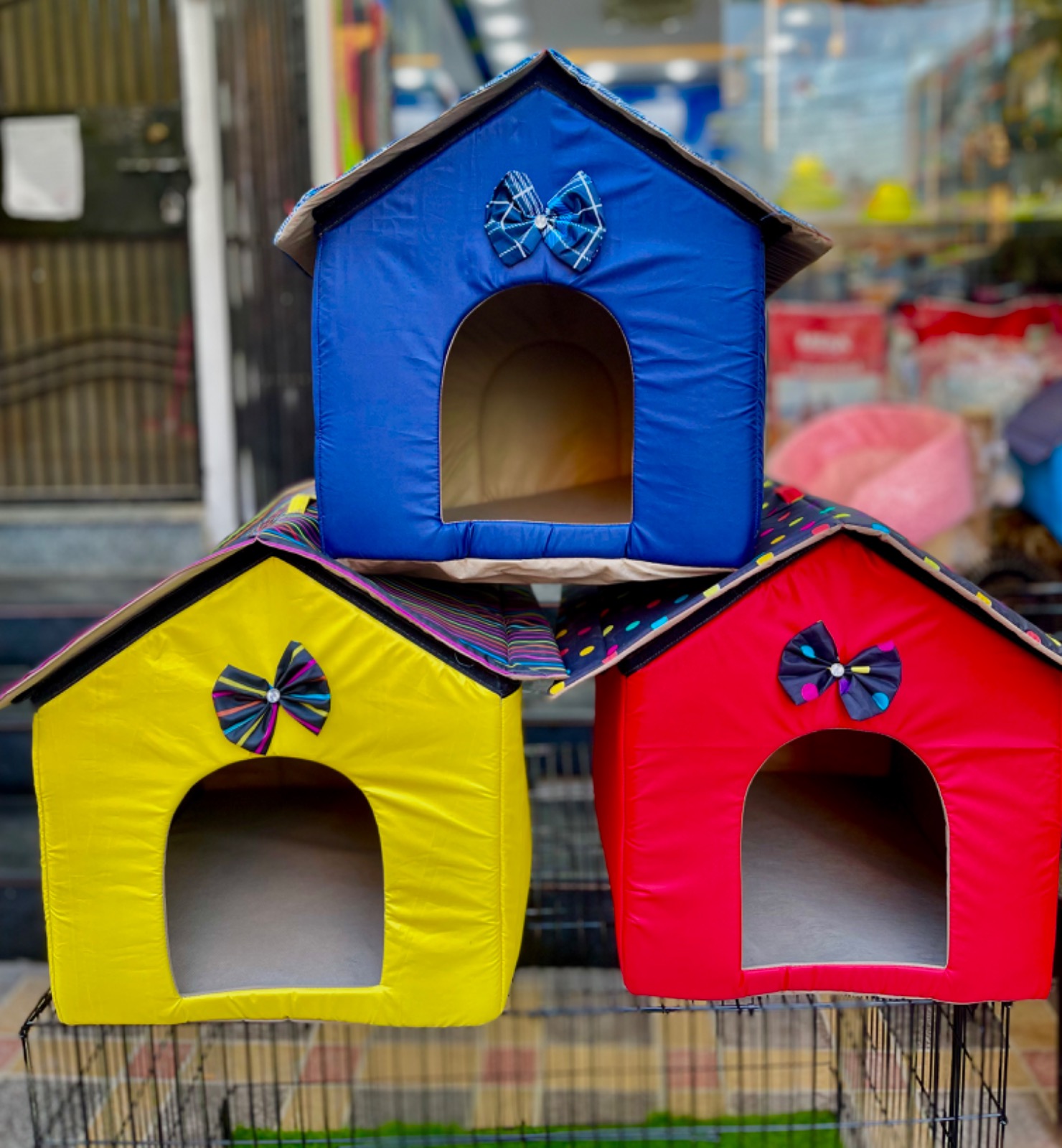 Cat House Hut Shape - Royalpets.pk Pakistan's No.1 Pet Online Store
